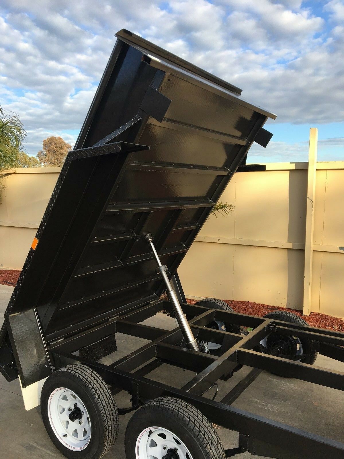 10x6 Tandem Axle Hydraulic Tipper Trailer for Sale in Melbourne Victoria