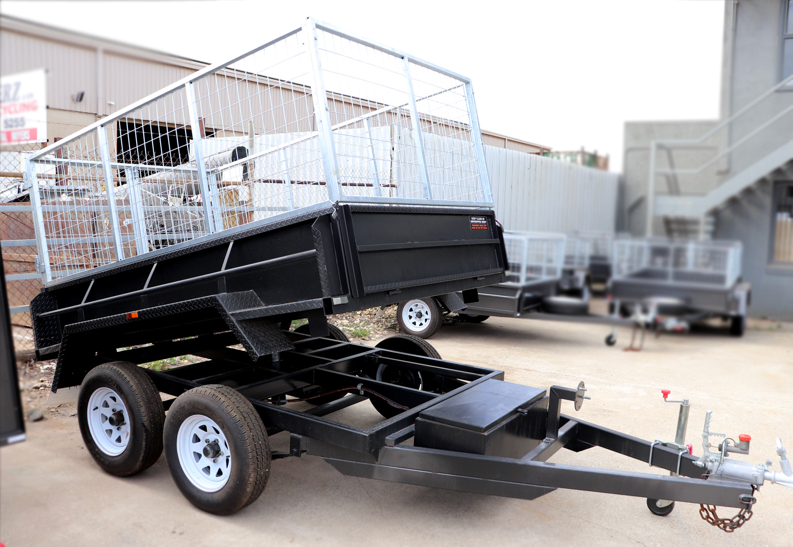 8x5 Tandem Axle Hydraulic Tipper Trailer with 3Ft Galvanised Cage