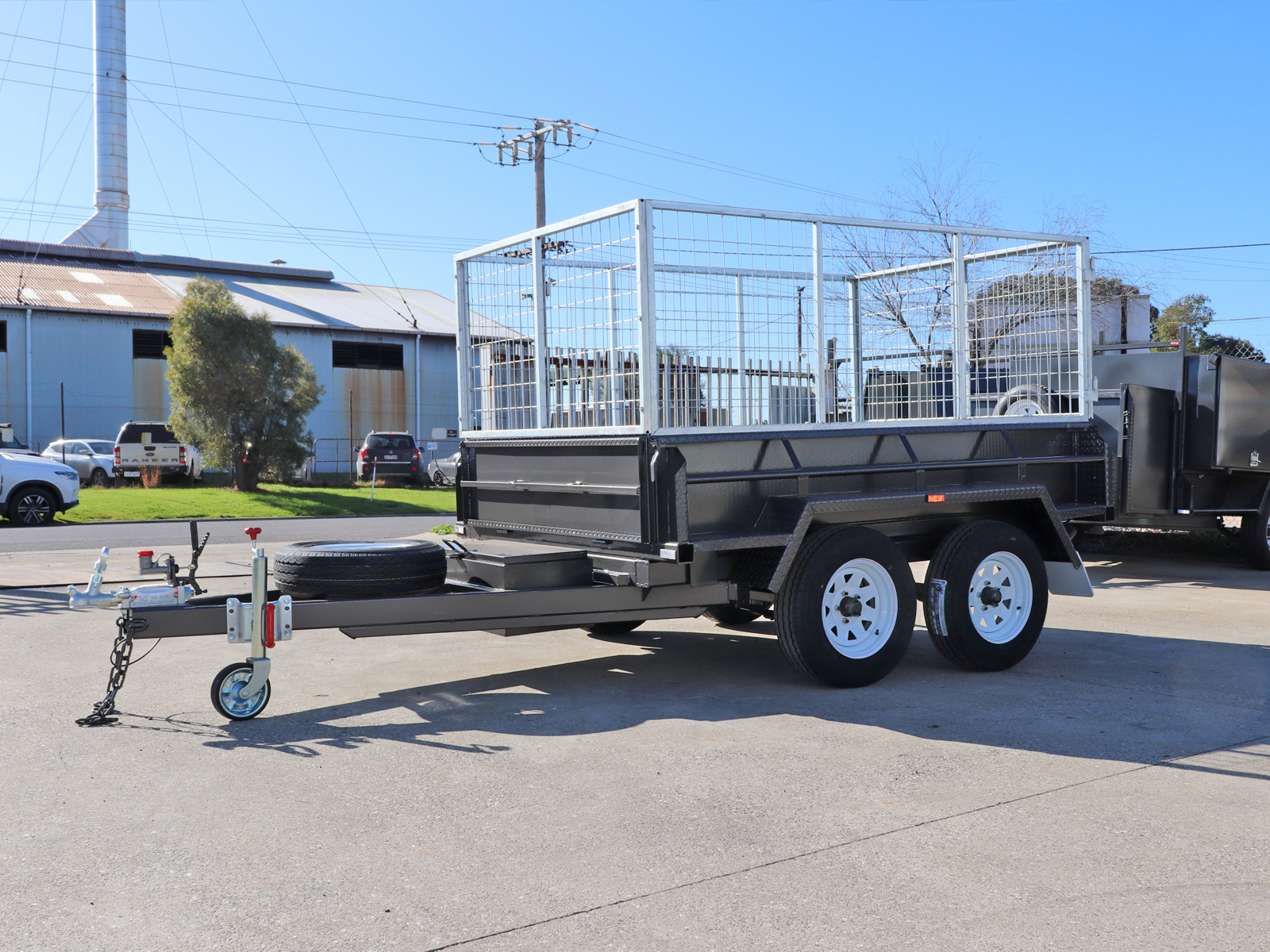 8x5 Tandem Axle Hydraulic Tipper Trailer with 2Ft Galvanised Cage