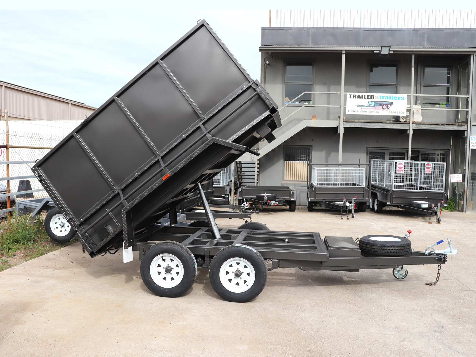 8x5 Tandem Hydraulic Tipper Trailer | 3Ft Painted Panel | 3.5 Tonne