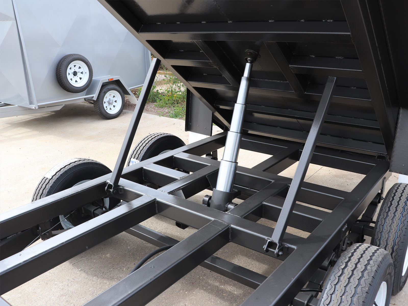 8x5 Tandem Hydraulic Tipper Trailer | 3Ft Painted Panel | 3.5 Tonne